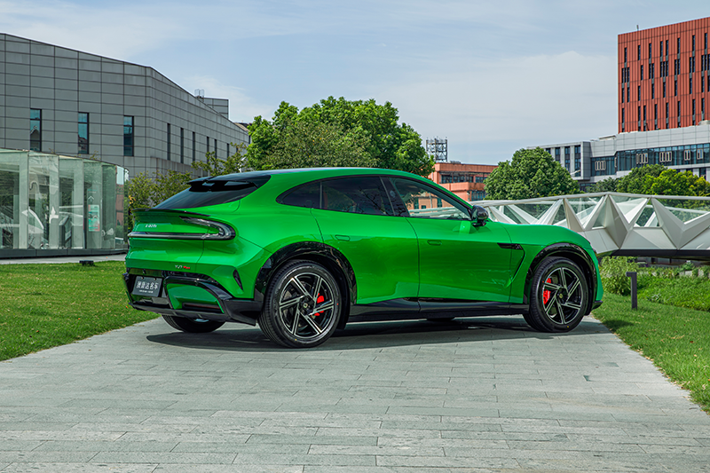 拒绝等车半年！小米YU7澳康达9公里准新车，现车现提！澳康达名车广场